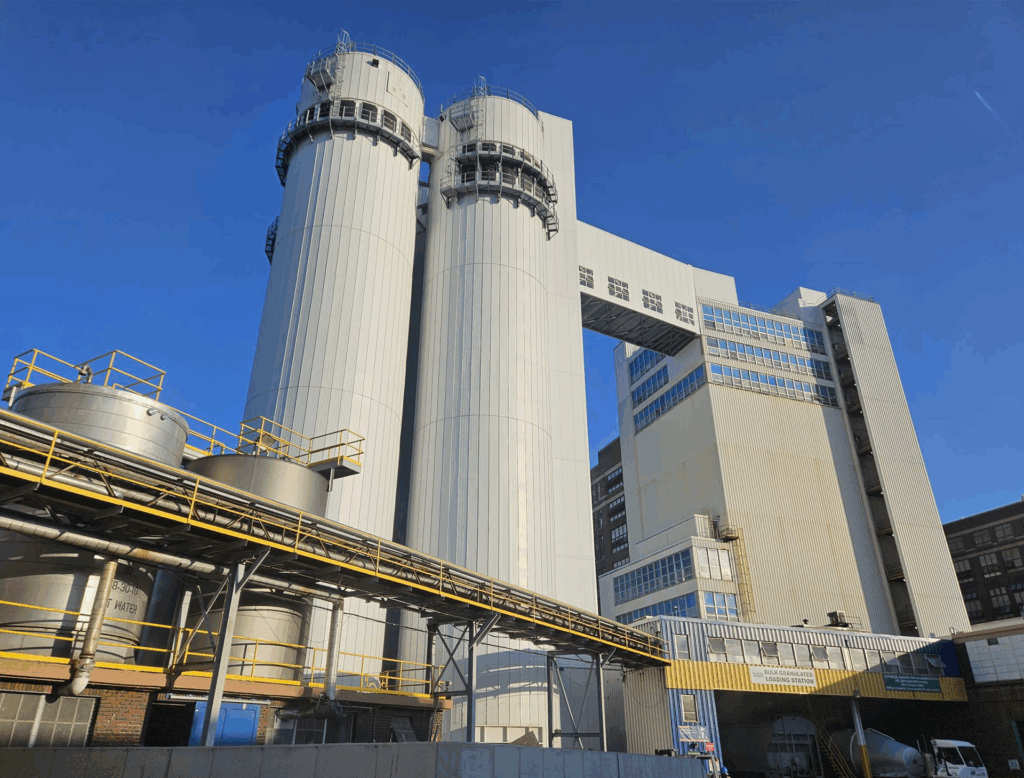 Domino Sugar project team erected towering structure on tiny site ...